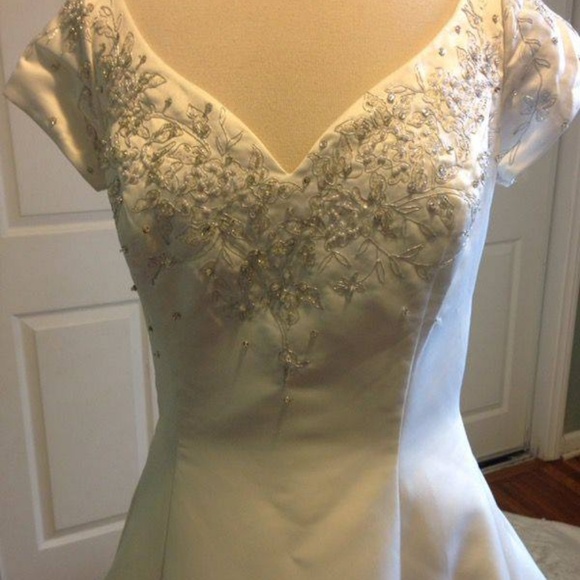 Monique Luo | Dresses | Monique Luo Beaded Wedding Gown Cathedral Train ...